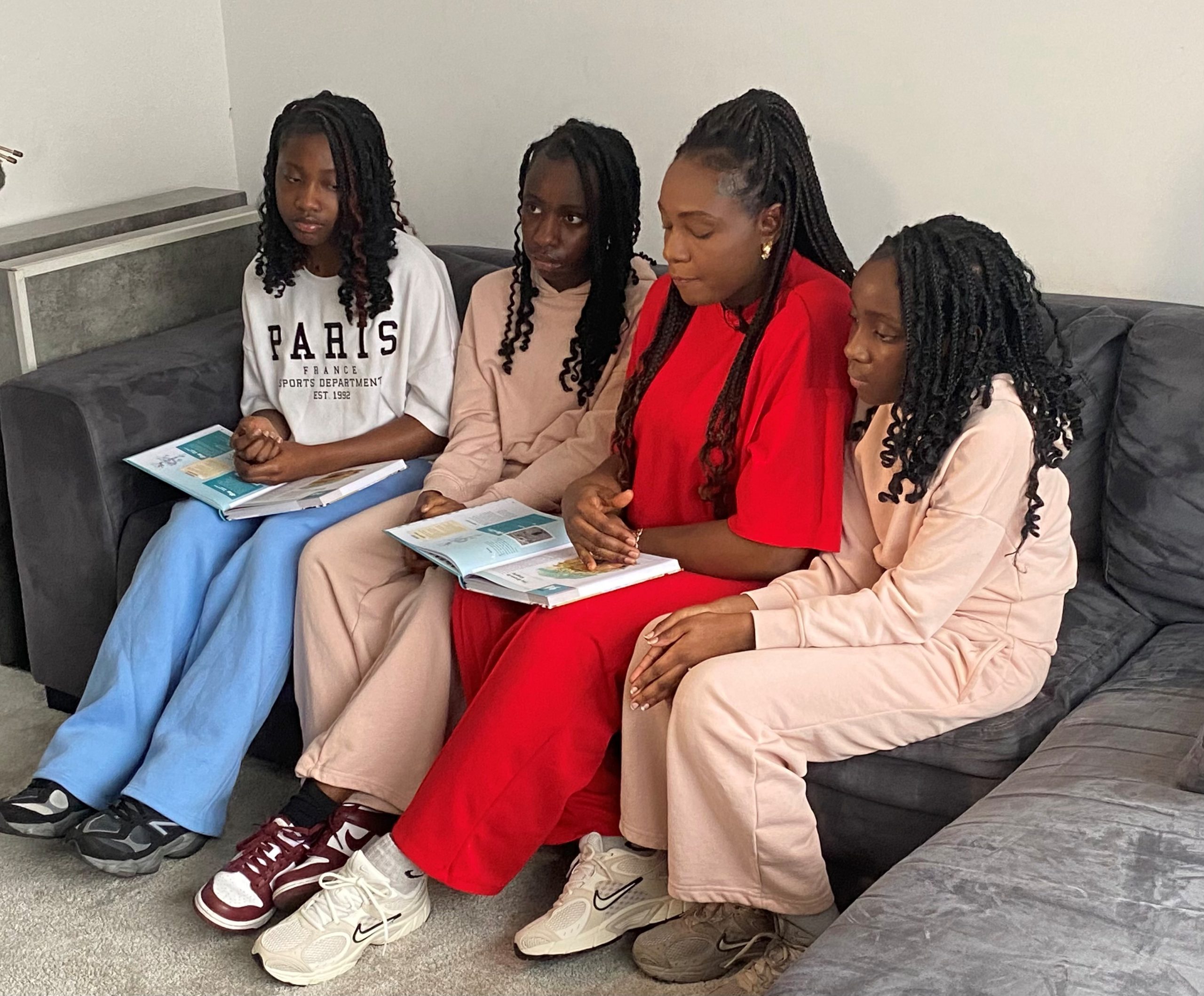 Migrantchurches welcome Family Bible project